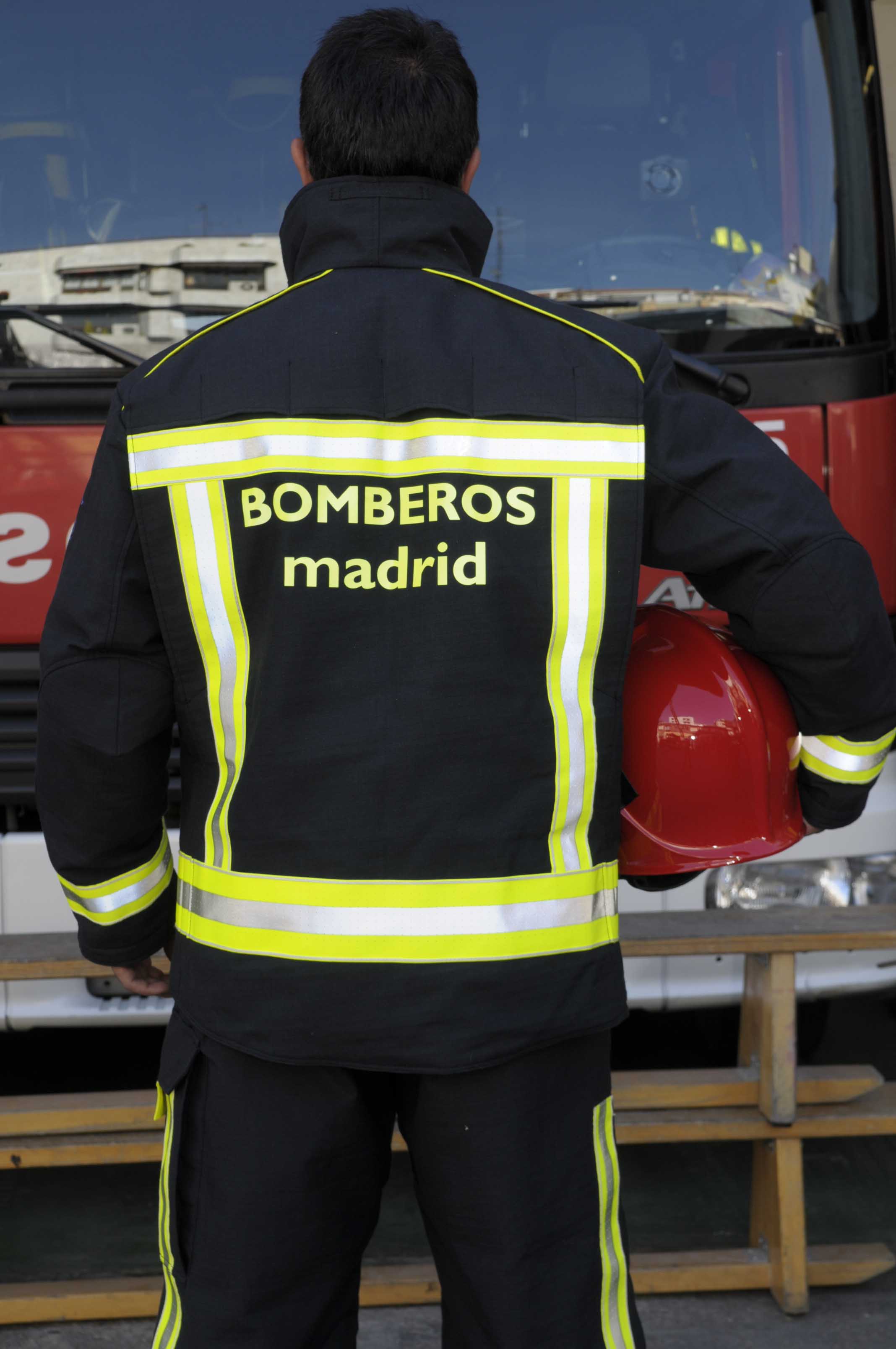 Los bomberos estrenan uniforme - Ayuntamiento de Madrid