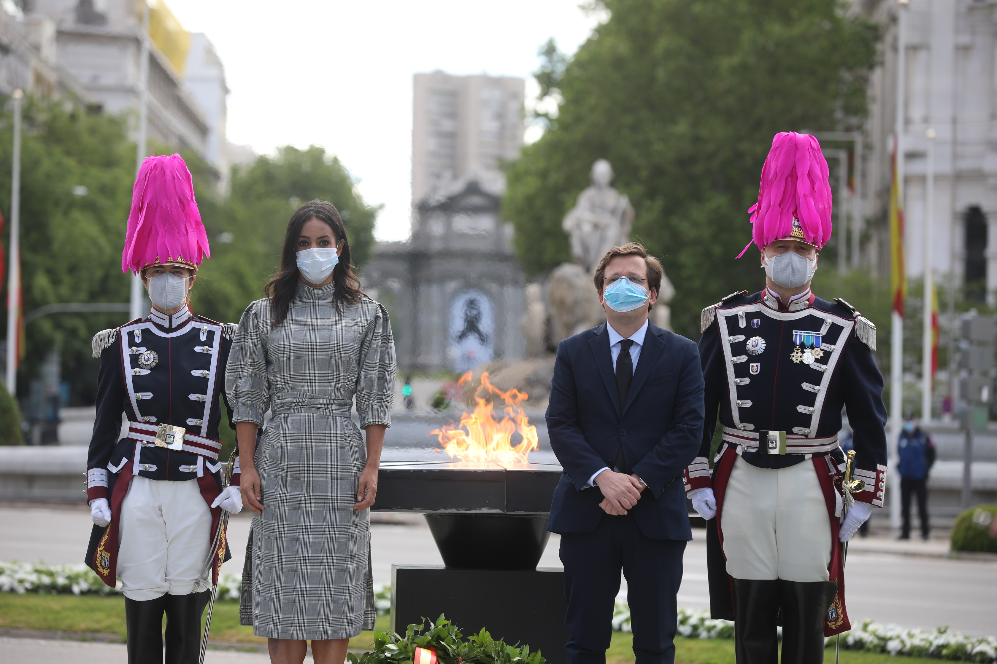 Una llama permanente recordará a las víctimas de la COVID-19 junto a la plaza de Cibeles ...