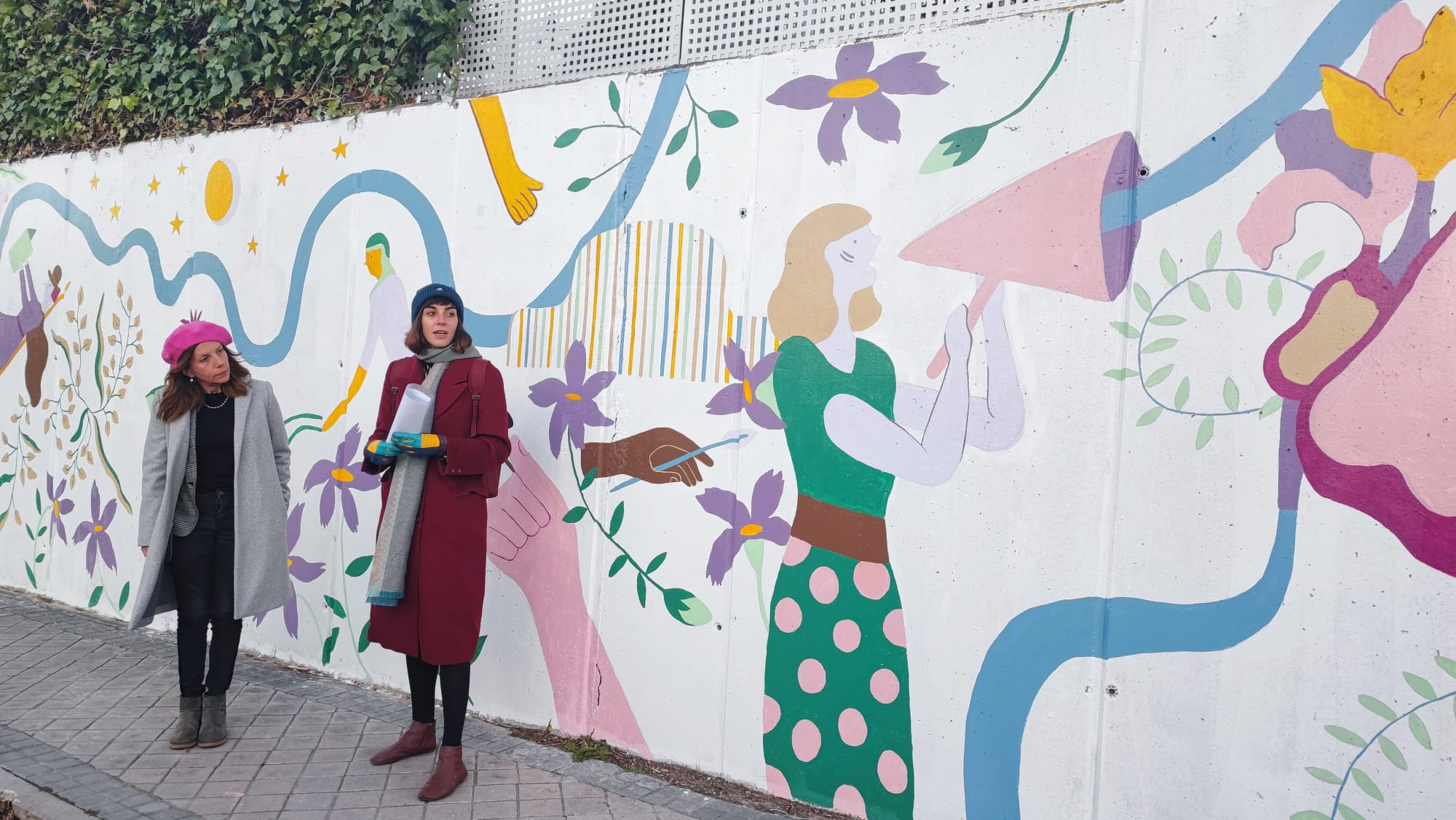 Villaverde inaugura un mural dedicado a todas las mujeres del distrito ...