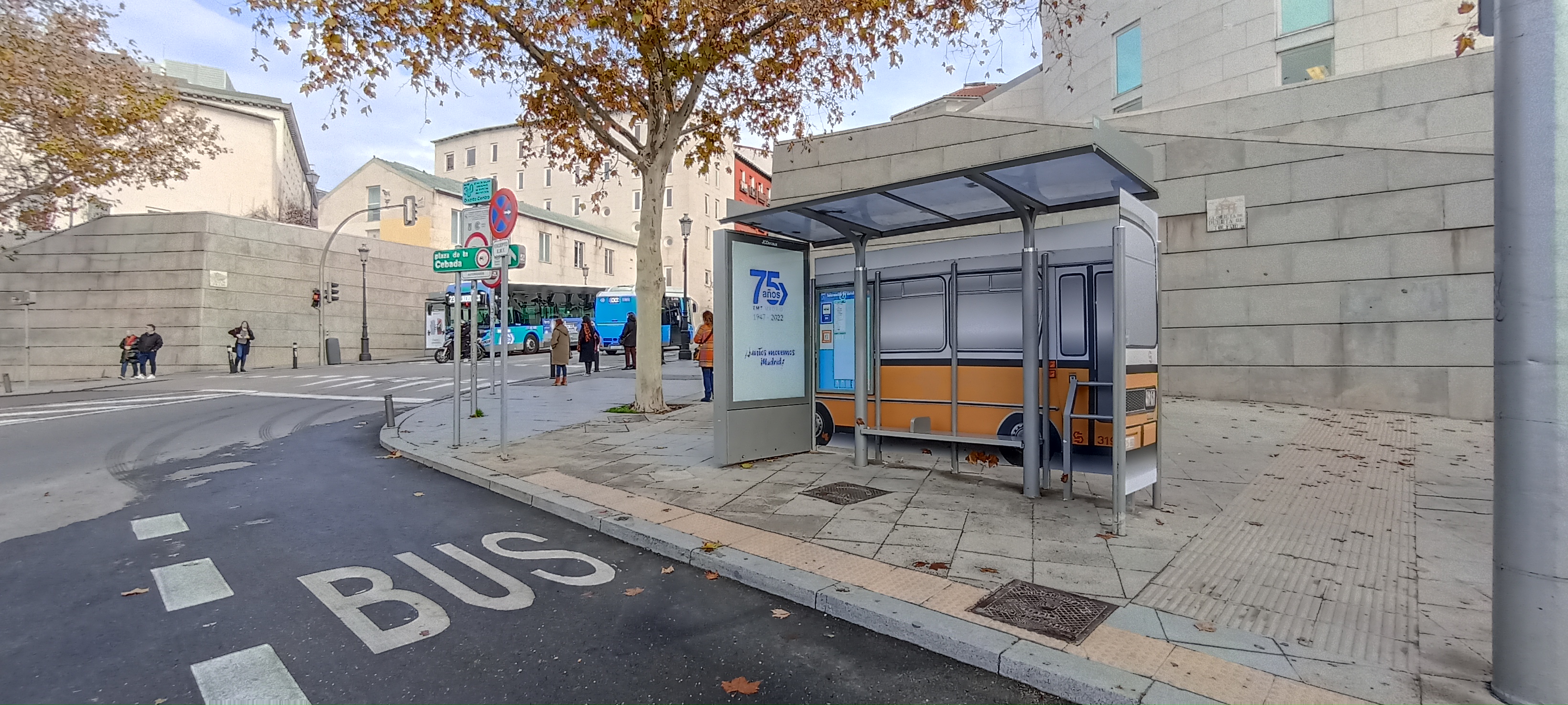 La EMT transforma cinco marquesinas en autobuses legendarios de la ...
