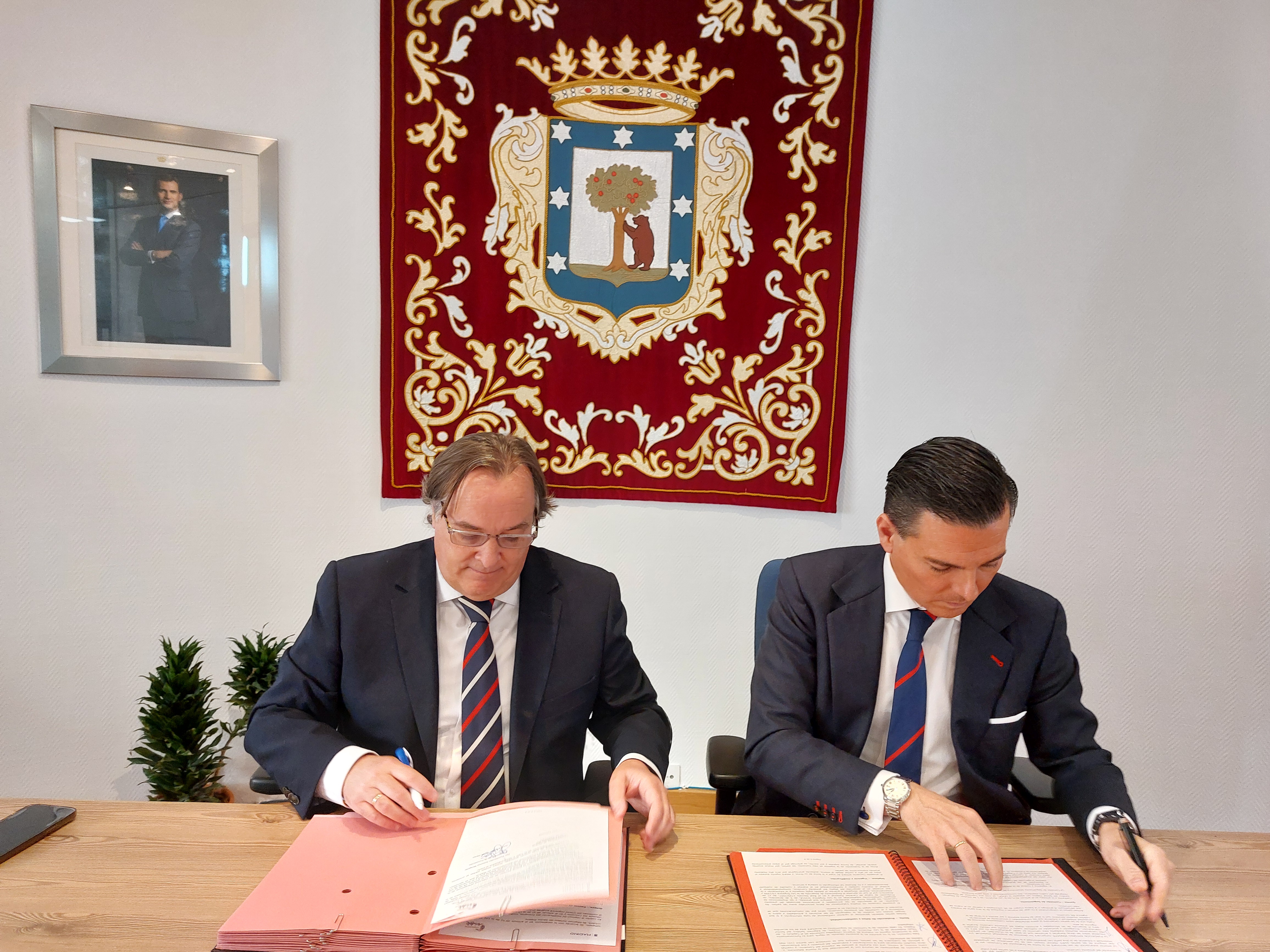 Chamberí y la Fundación Antonio Mingote sellan su colaboración para ...