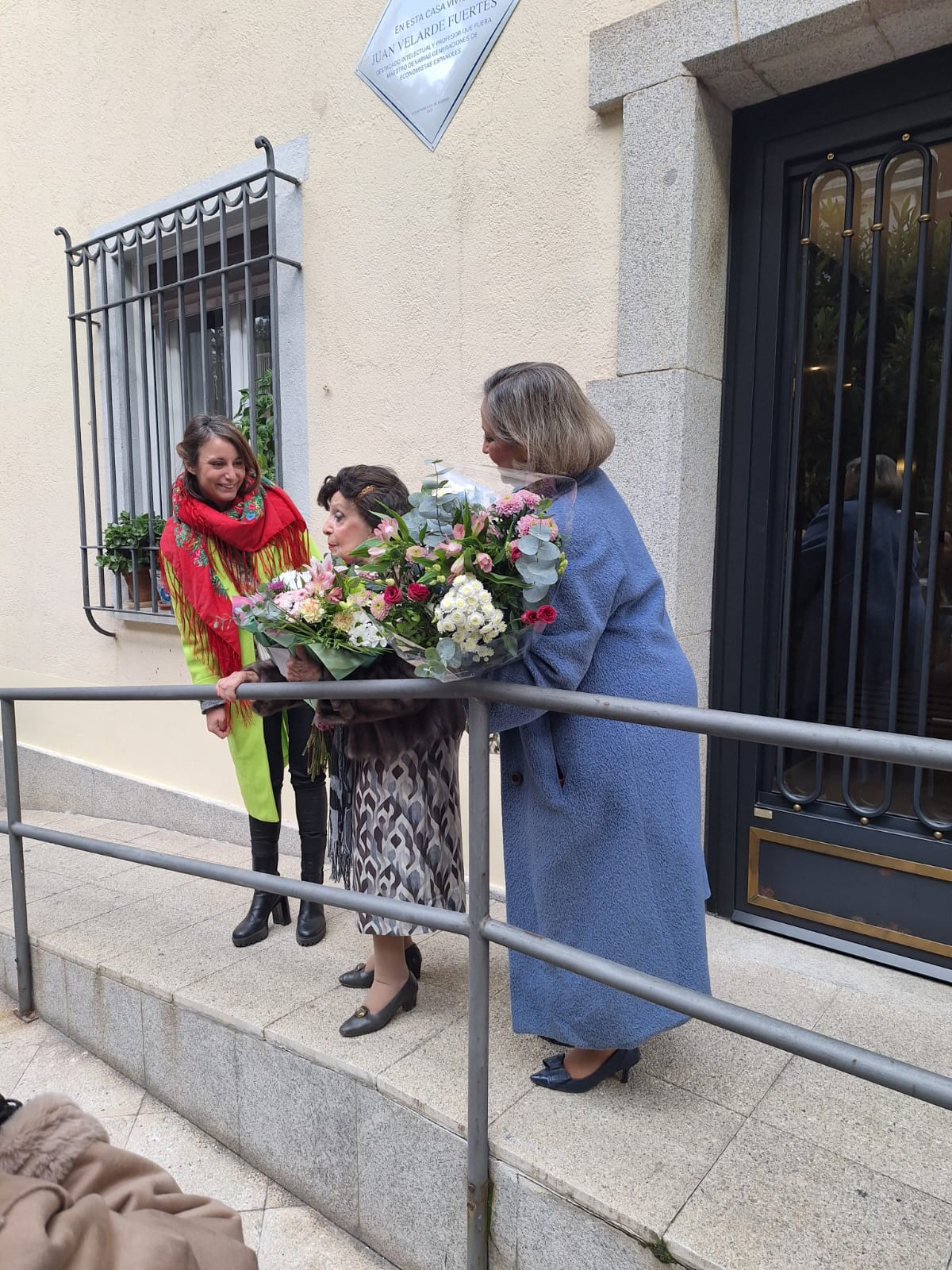 Retiro homenajea al profesor y economista Juan Velarde Fuertes, premio ...